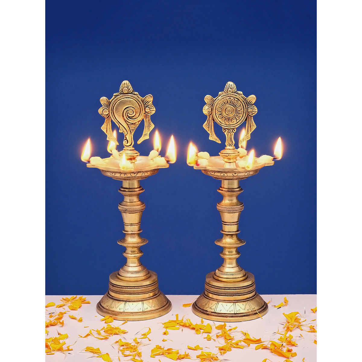 Buy Ekaa Handicrafts Shankh Chakra Oil Diya Lamp Brass- Symbol Of Lord ...