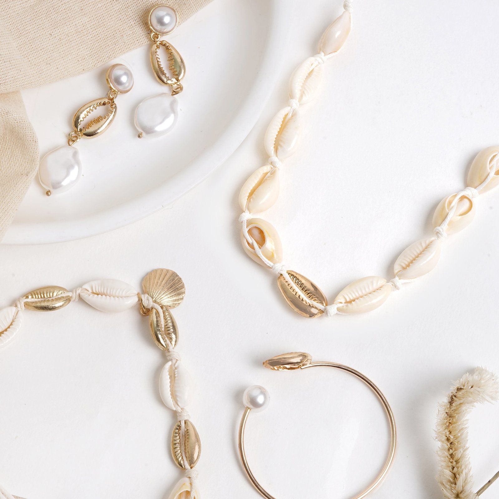 Buy Joker & Witch Concha Jewellery Set For Women Online