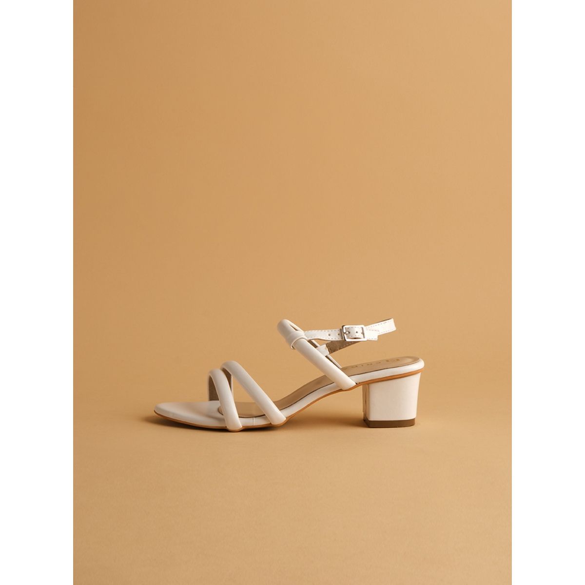 Eridani Solid Leonora White Heels: Buy Eridani Solid Leonora White ...