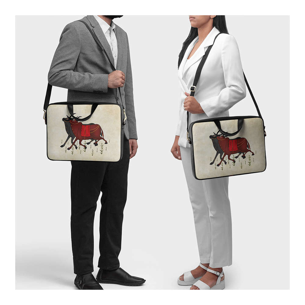 Buy Dailyobjects Cow Couple City Compact Messenger Bag For Up To 15.6 ...