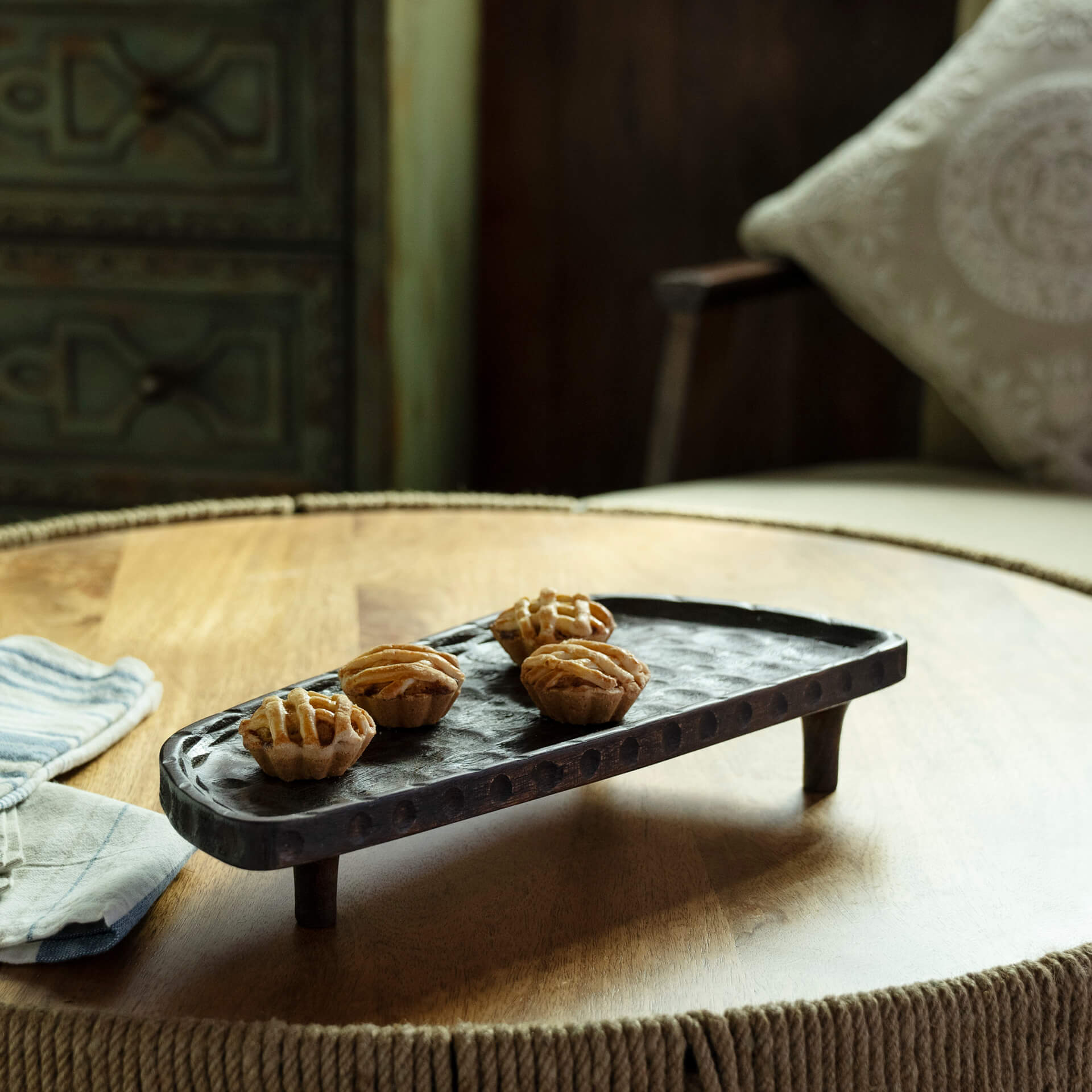 Ellementry Tribal Mango Wood Platter With Legs Asymetrical Brown: Buy ...