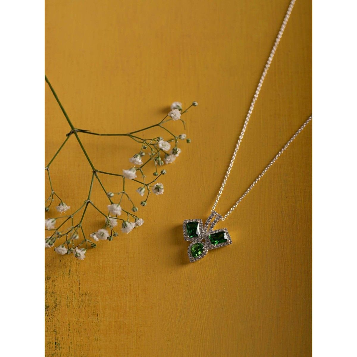 Buy Hiara Jewels 925 Sterling silver Emerald Triple Tangle pendant Online