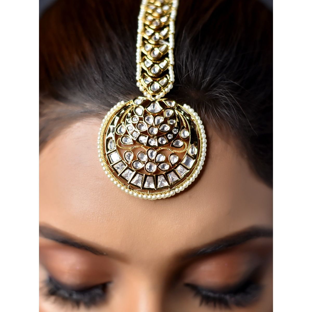 AG'S Yogita White Gold Plated Kundan Teeka: Buy AG'S Yogita White Gold ...