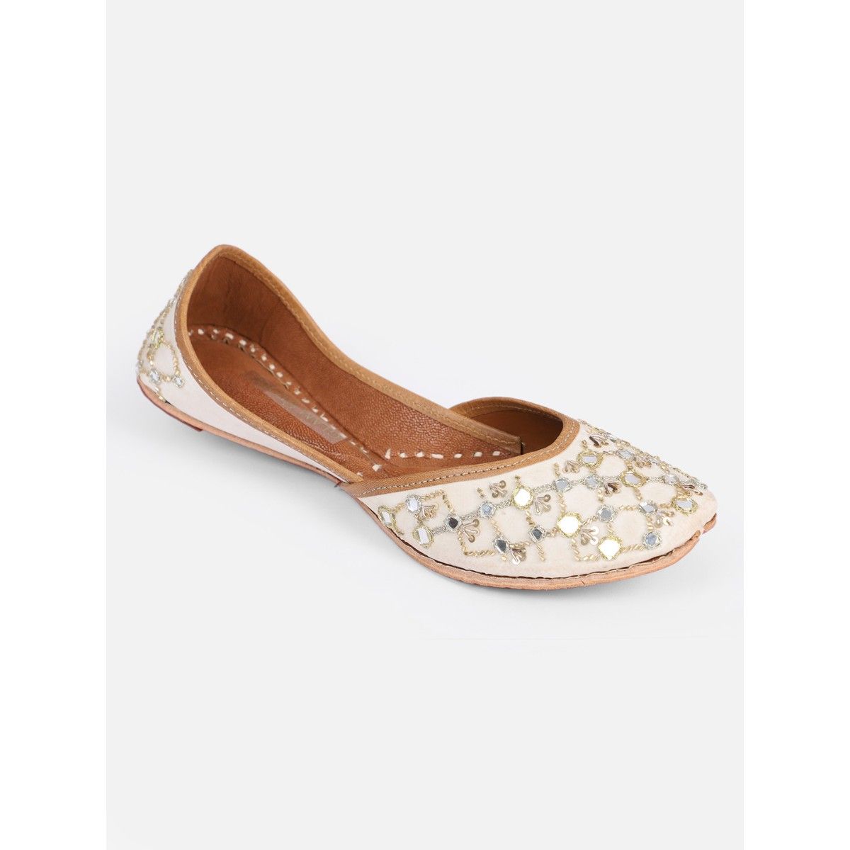 GLAM STORY Punjabi Jutti For Women White Embellished Work: Buy GLAM ...