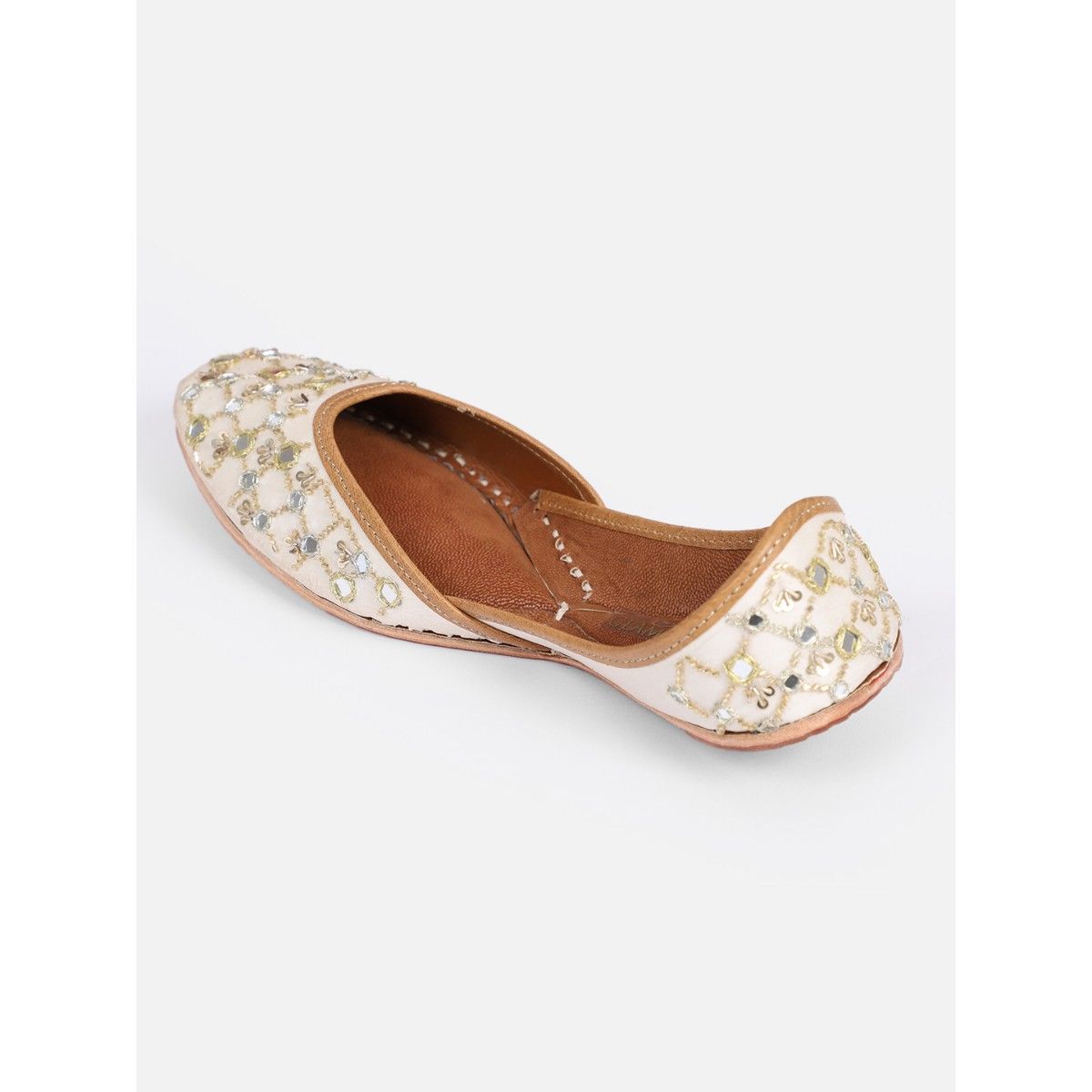 GLAM STORY Punjabi Jutti For Women White Embellished Work: Buy GLAM ...
