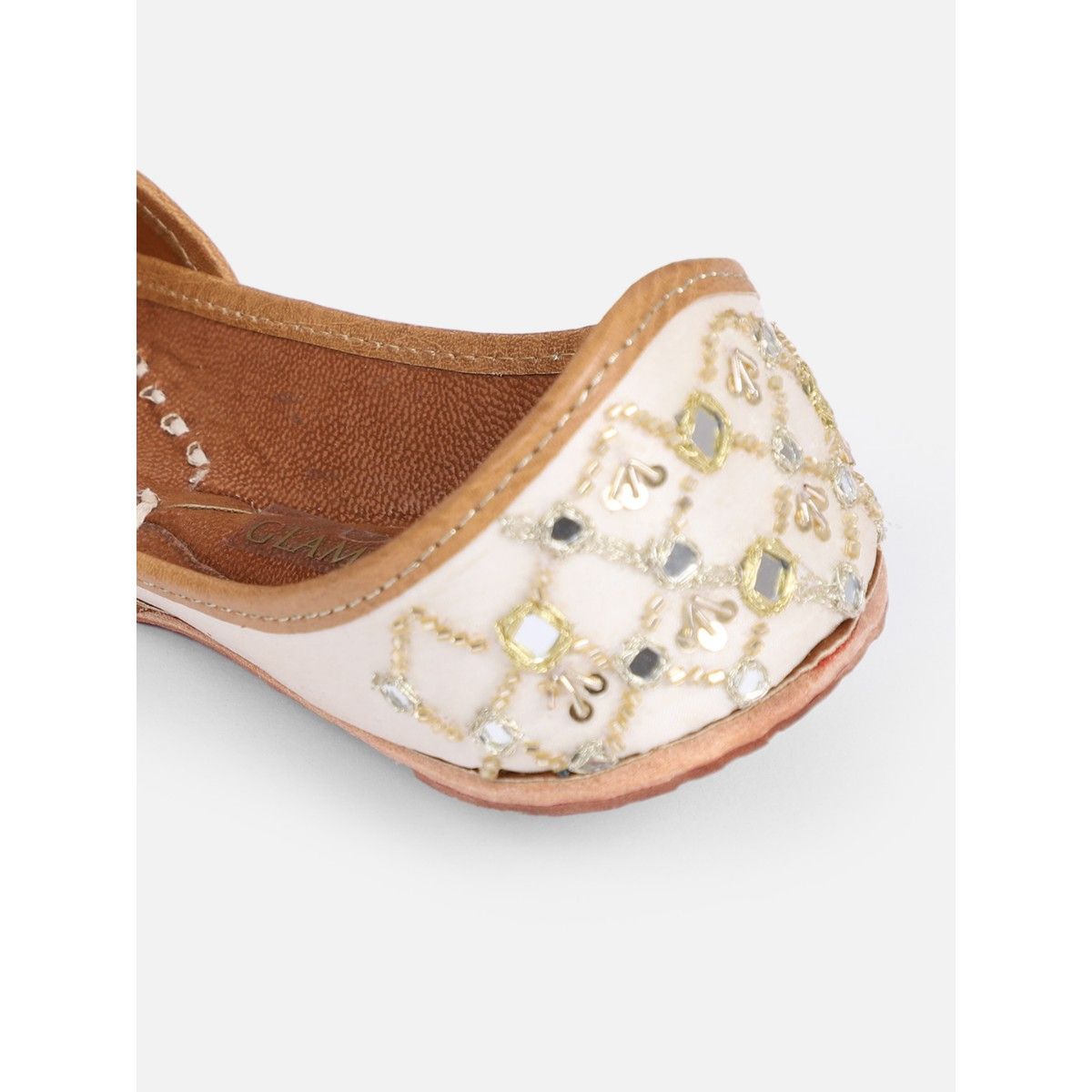 GLAM STORY Punjabi Jutti For Women White Embellished Work: Buy GLAM ...
