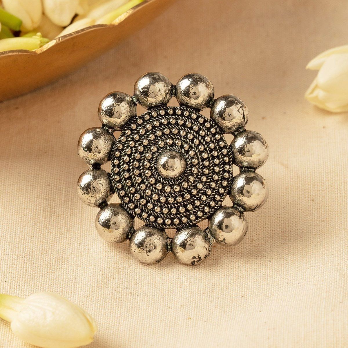 Azai by Nykaa Fashion Flower Motif Oxidised Silver Ring: Buy Azai by ...