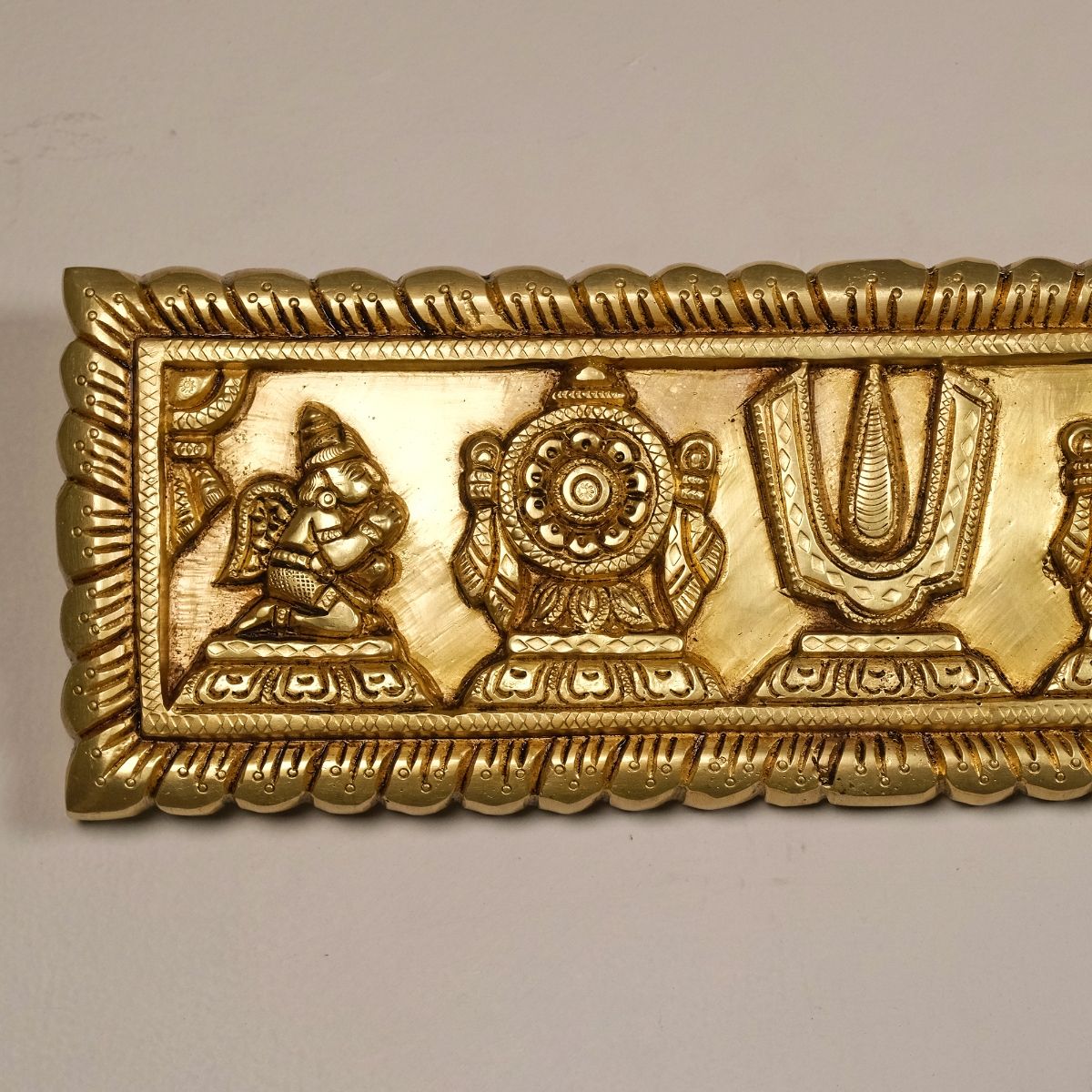 Buy Ekaa Handicrafts Brass Shankh Chakra Tilak Lord Vishnu Symbol Wall ...