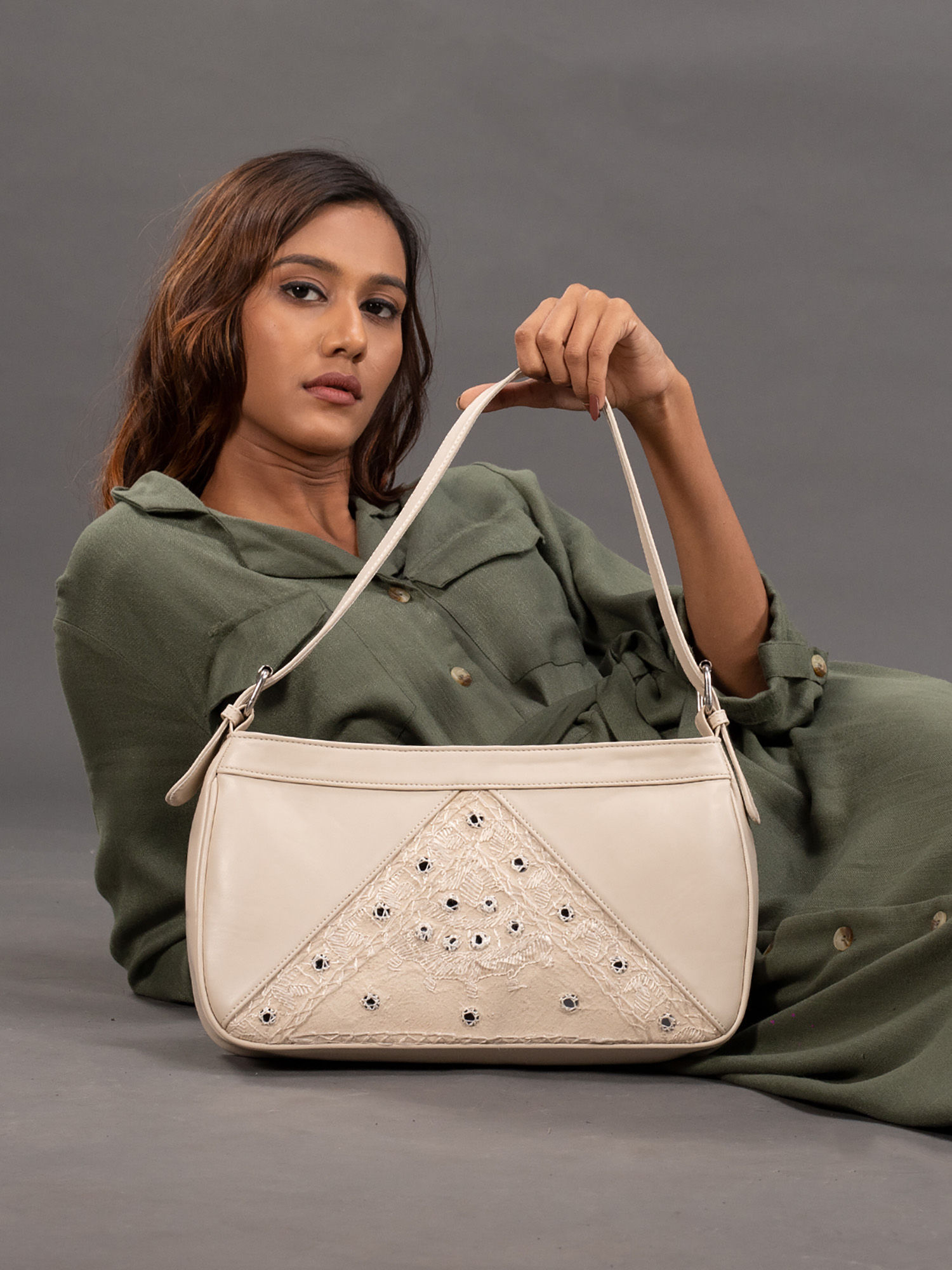 Buy A Big Indian Story Kutch Baguette Bag - Off White Online