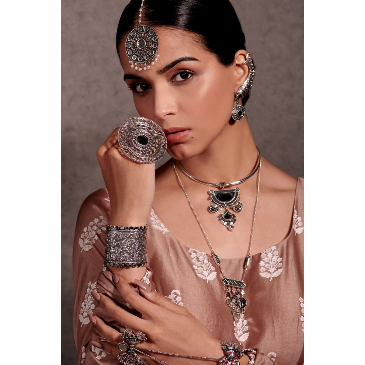 Buy Tribe Amrapali Silver Mirror Pearl Rawa Mangteeka Online