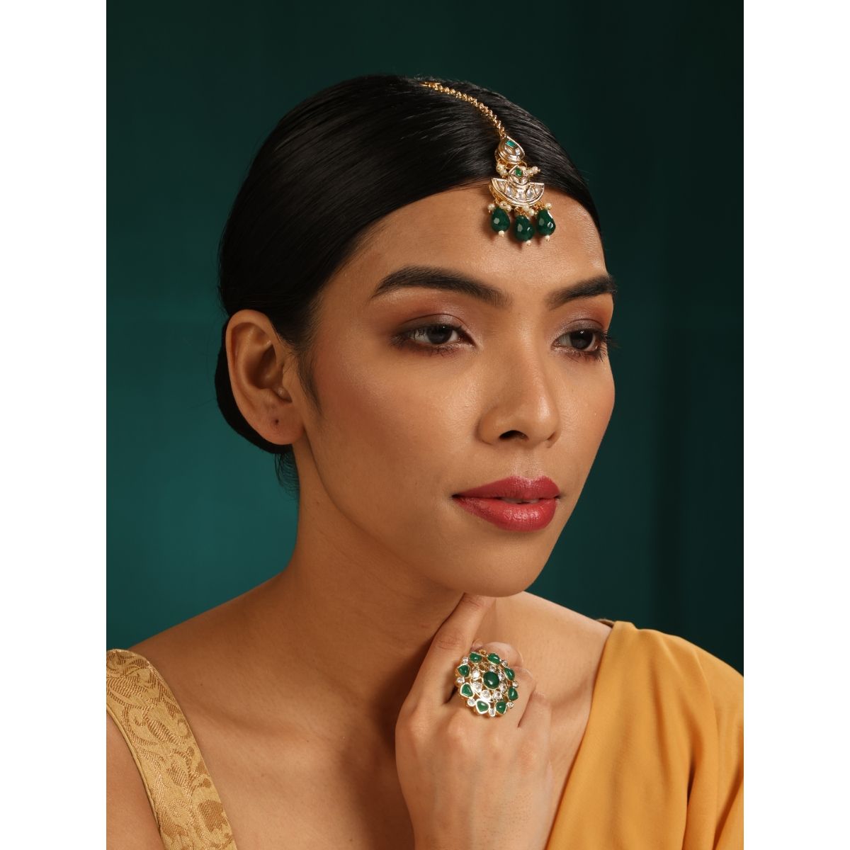 Buy MINAKI 22K Gold Plated Maang Tikka In Kundan - Polki Setting-Green ...