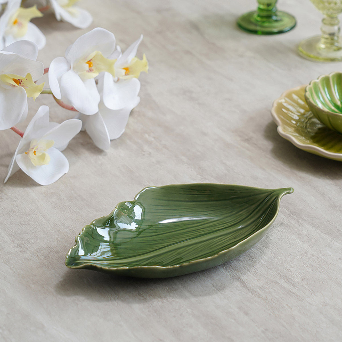 Buy Pure Home + Living Snivy Leaf Plate Online
