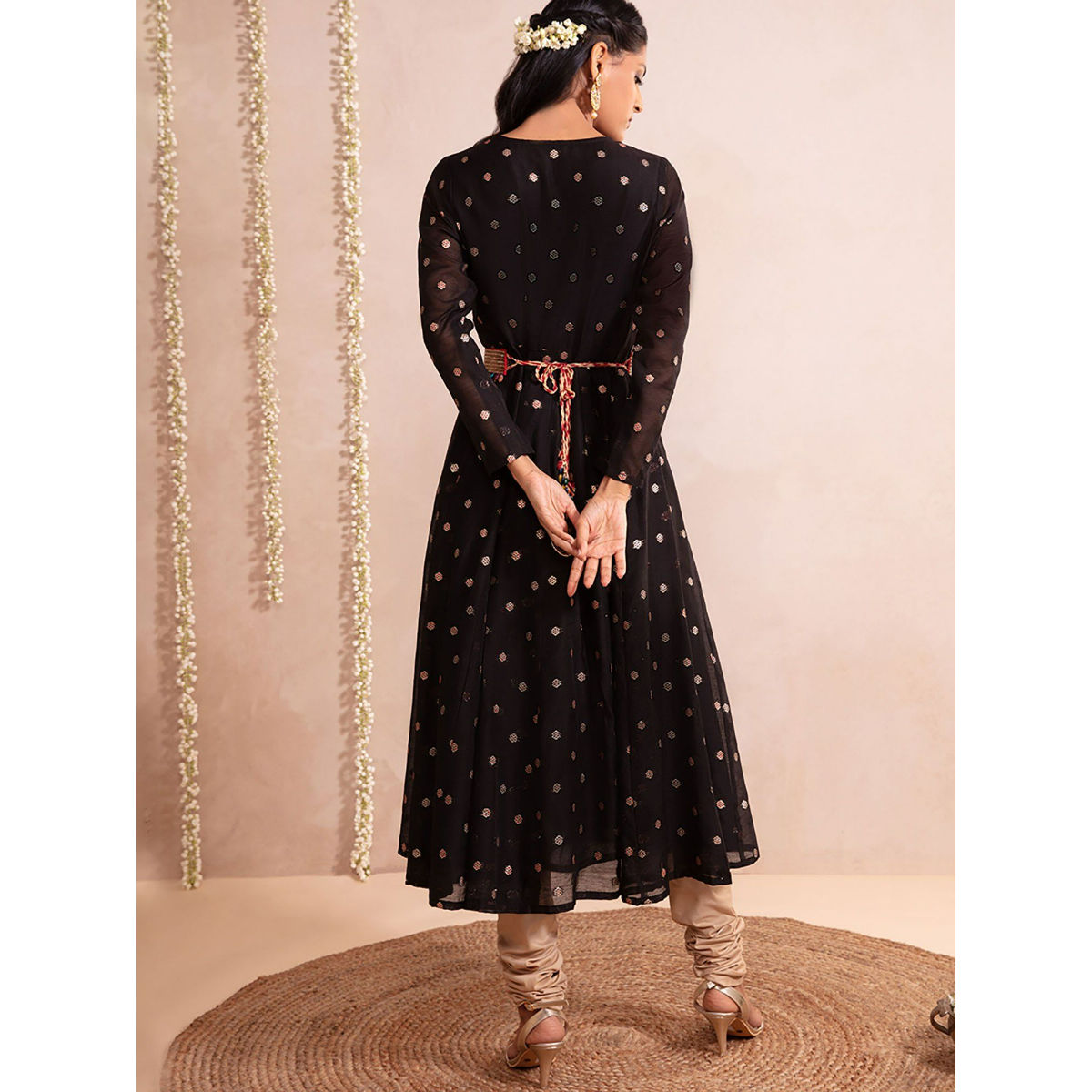 Gajra Gang Mastani Black Kurta With Dupatta And Belt (Set of 3): Buy ...