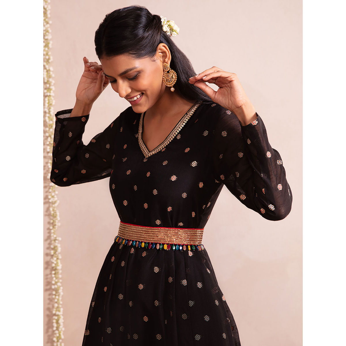 Gajra Gang Mastani Black Kurta With Dupatta And Belt (Set of 3): Buy ...