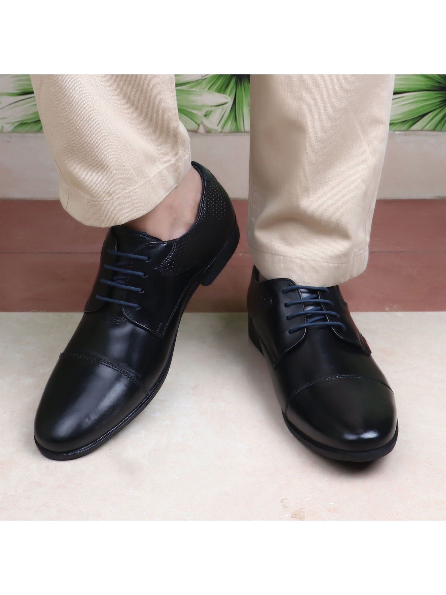 Buy Red Chief Black Leather formal Shoes for Men Online
