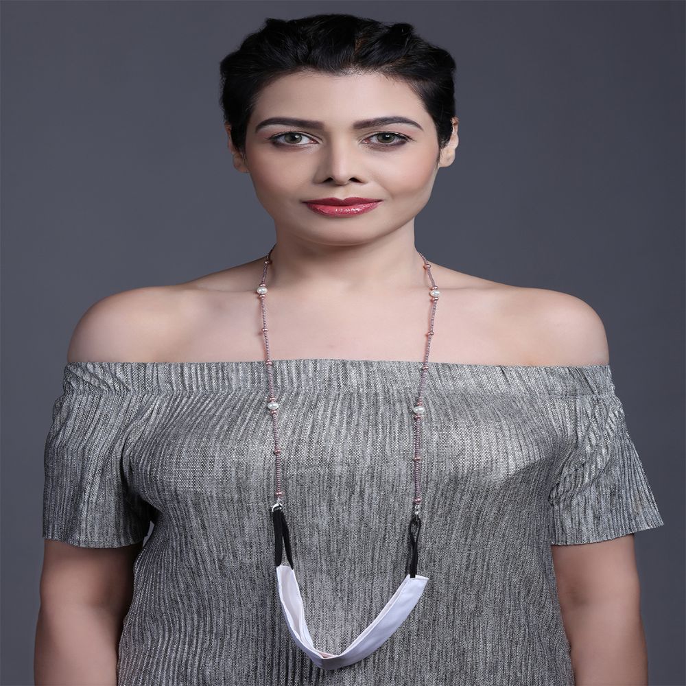 Buy Tipsyfly Midnight Pearl Chelsea Mask Chain Online