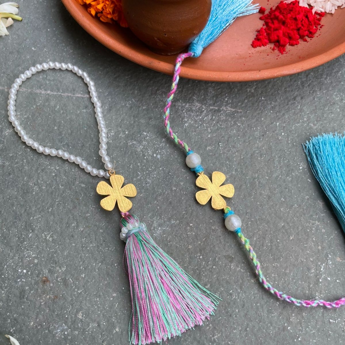 Buy Mitali Jain Fleur Rakhi & Lumba Set Online