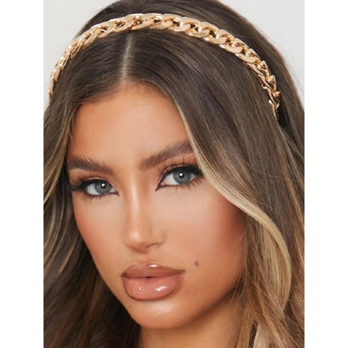 Buy OOMPH Gold Tone Link Chain Embellished Hairband Online