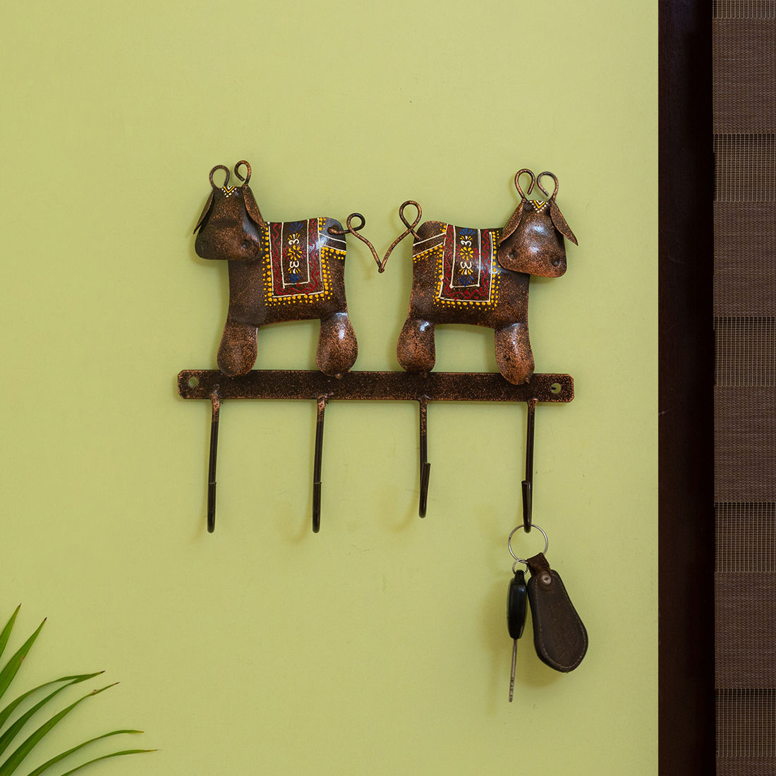 Buy ExclusiveLane Twin Cows' Hand-painted Iron Key Holder (4 Hooks) Online