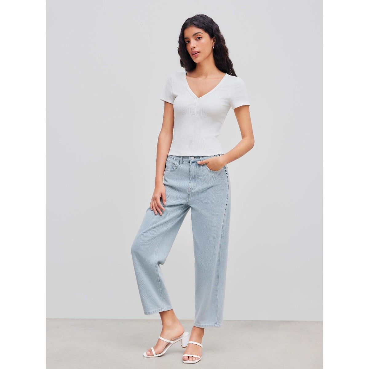 Buy Cider Baby Blue Denim Mid Rise Solid Barrel Leg Cropped Jeans Online