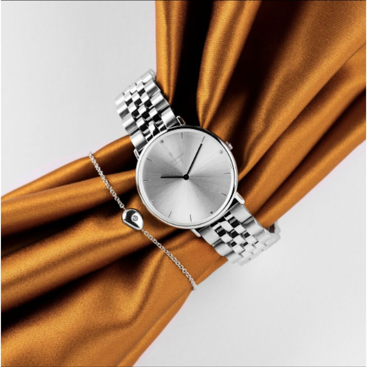 Buy Nordgreen Native 32mm Silver Crystal Sunray Dial with 5 Link Silver ...