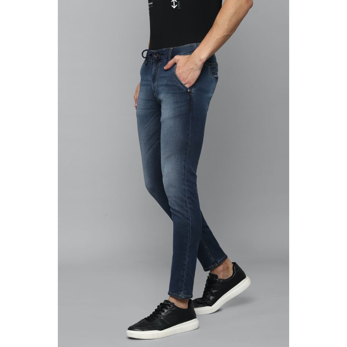 Buy Louis Philippe Men Blue Mid Smart Fit Jeans Online