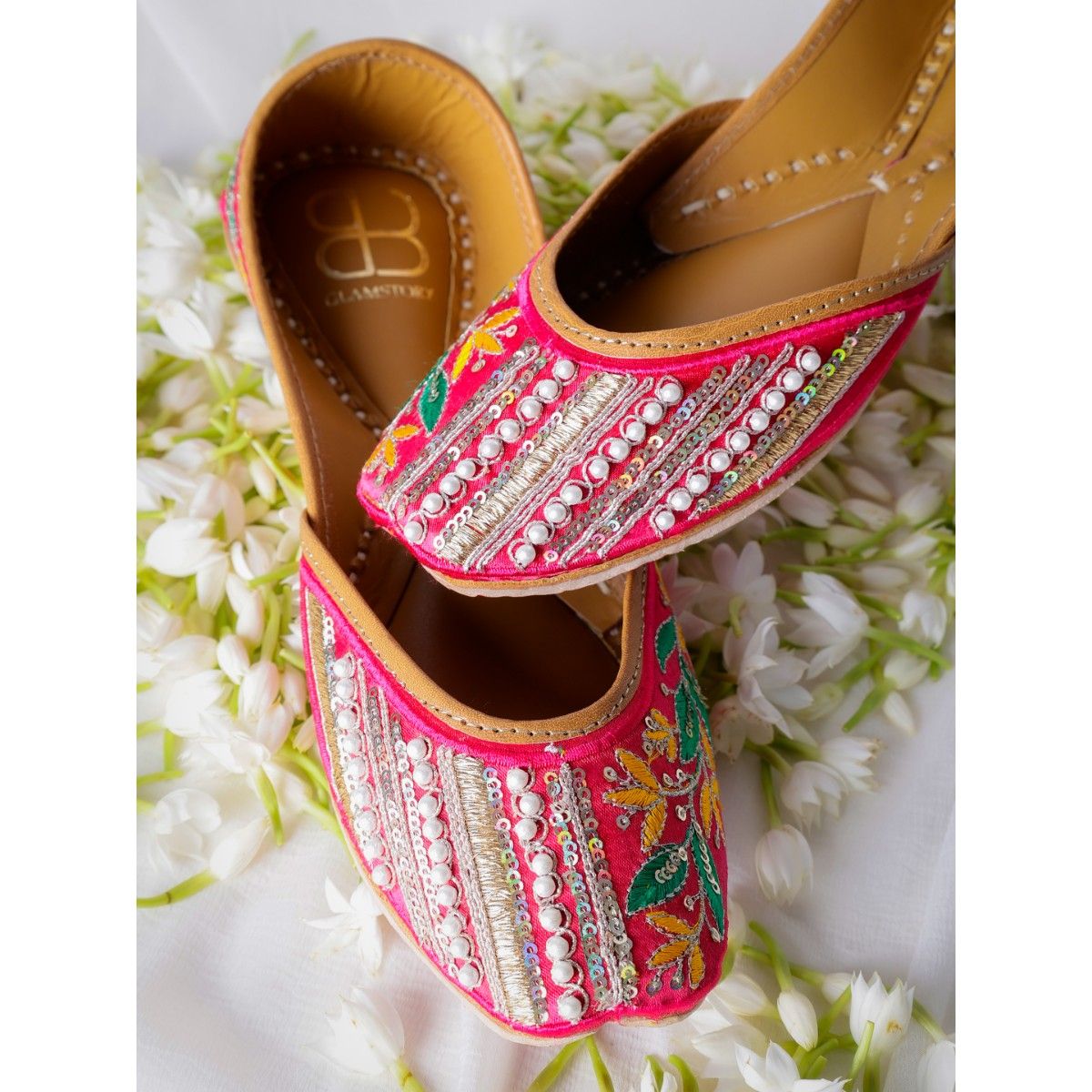 Buy GLAM STORY Women Mia Red Embellished Ethnic Punjabi Jutti Online