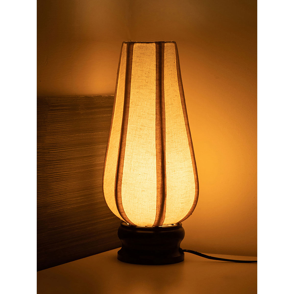 Buy ExclusiveLane Victorian Aesthetic Decorative Wooden Table Lamp (15. ...