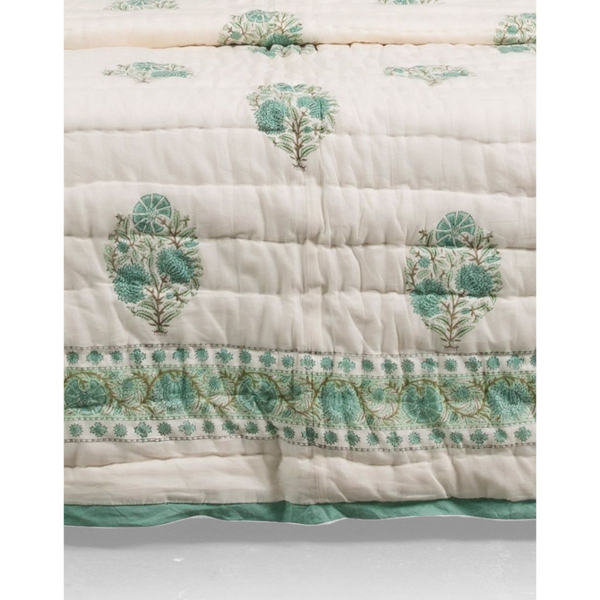 Buy Fabindia Meghna Cotton Floral Quilt Online