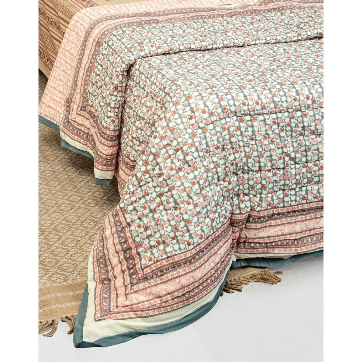 Buy Fabindia Alisya Cotton Floral Quilt Online