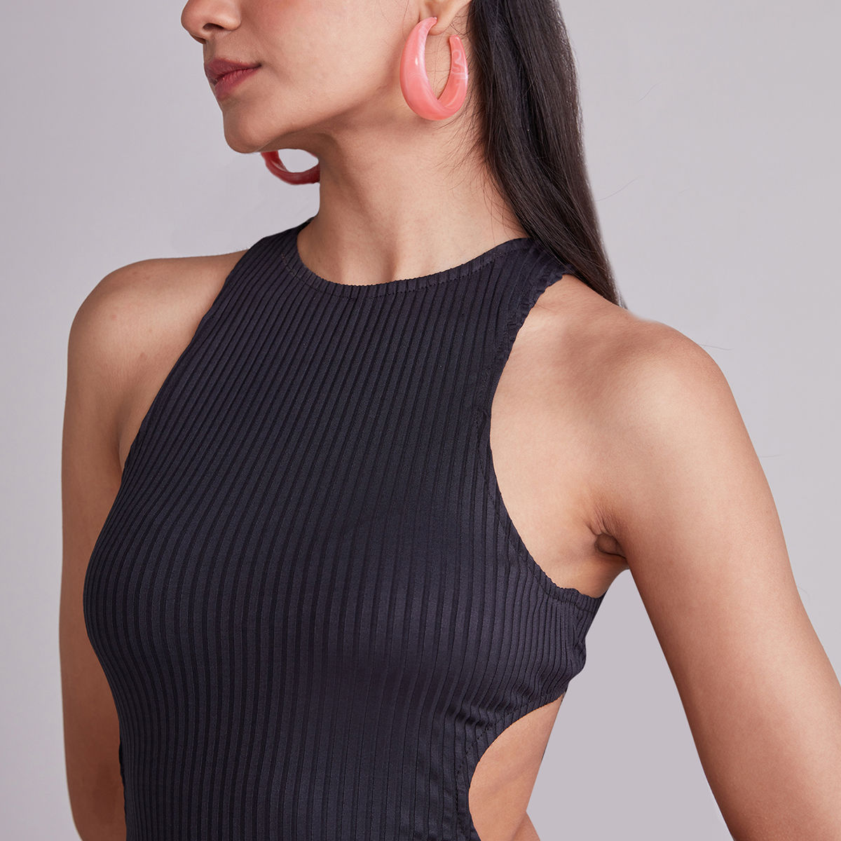 Buy MIXT by Nykaa Fashion Black Solid Back Cut Out Bodycon Mini Dress ...