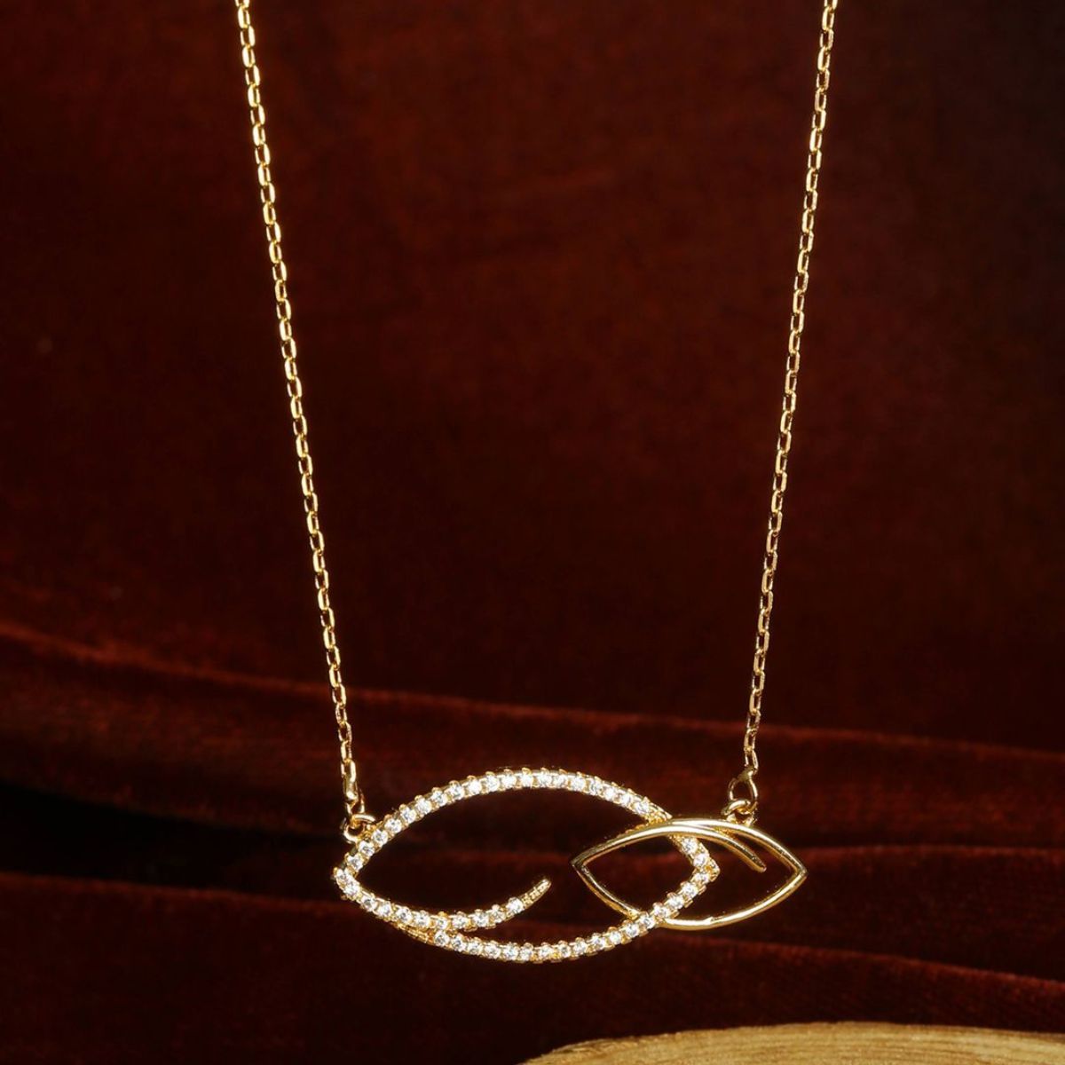 Buy PRITA Dual Leaf Rose Gold Necklace Online