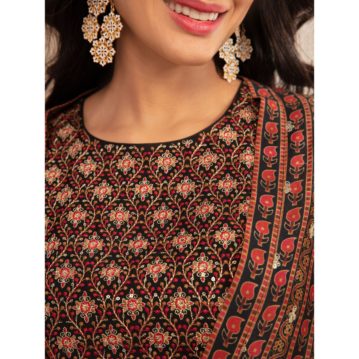 Gajra Gang by Nykaa Fashion Banjaran Ajrakh Black Crop Top With Skirt And Jacket (Set of 3): Buy ...