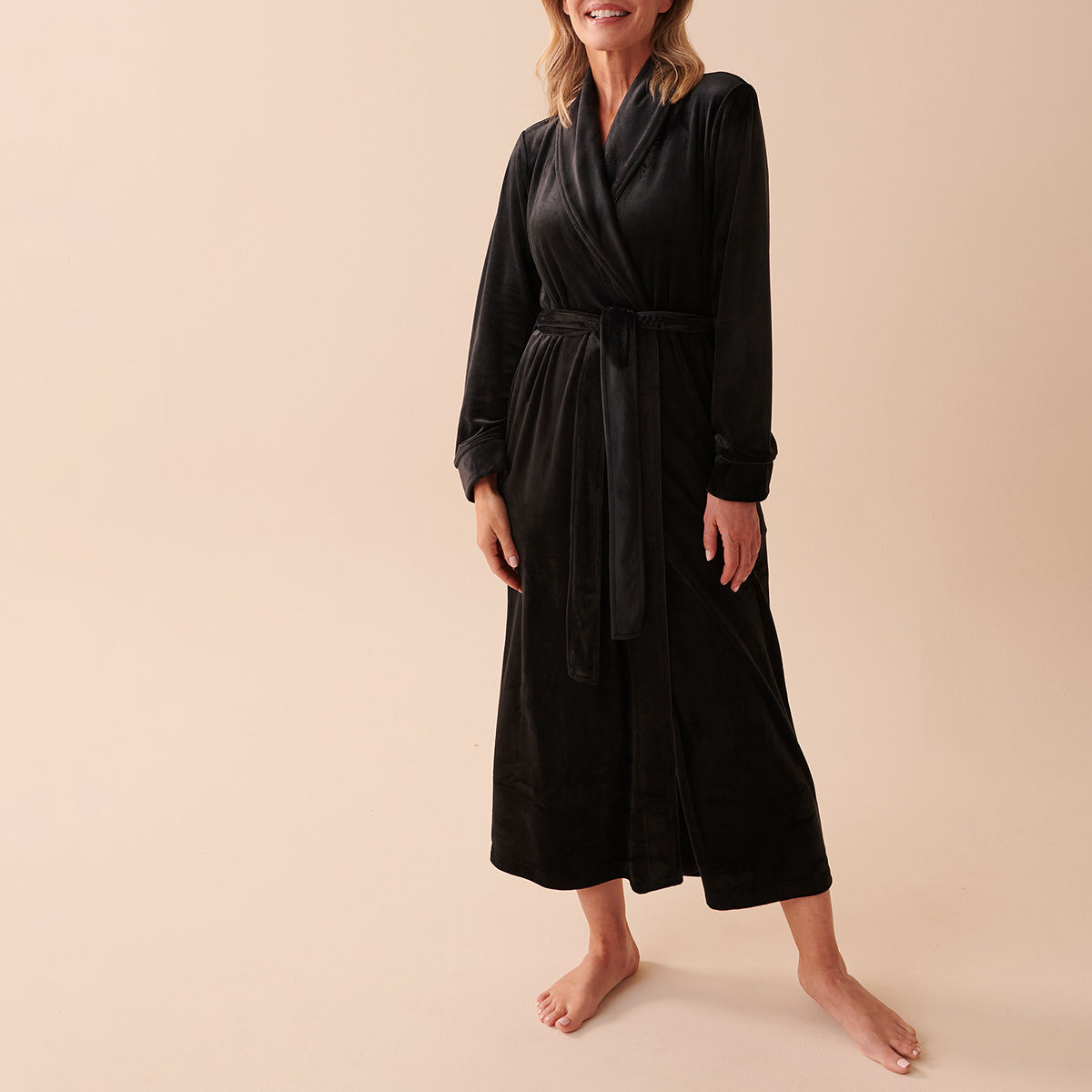Buy La Vie En Rose Velvety Softness Long Robe - Black Online