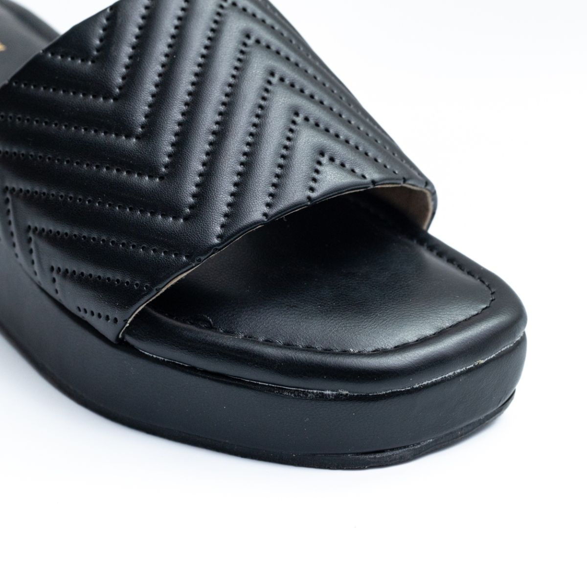 Buy Dapper Feet Quilted Platform Black Online