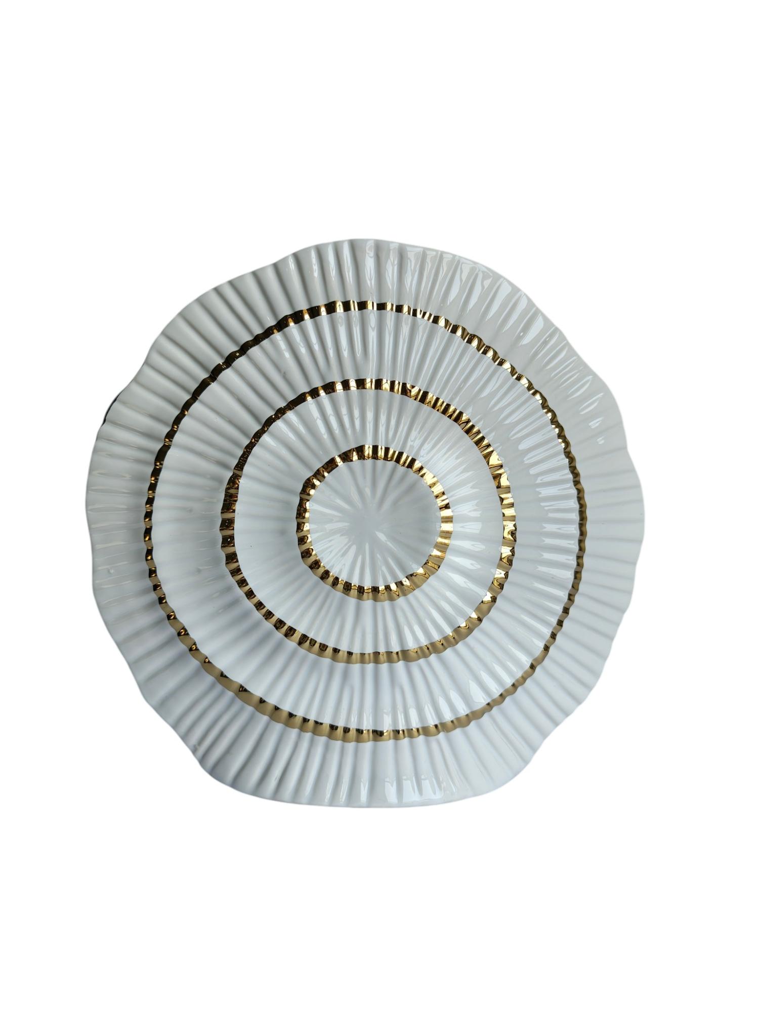 Buy Sun Mun Decors White & Golden Shell Shaped Vase Online