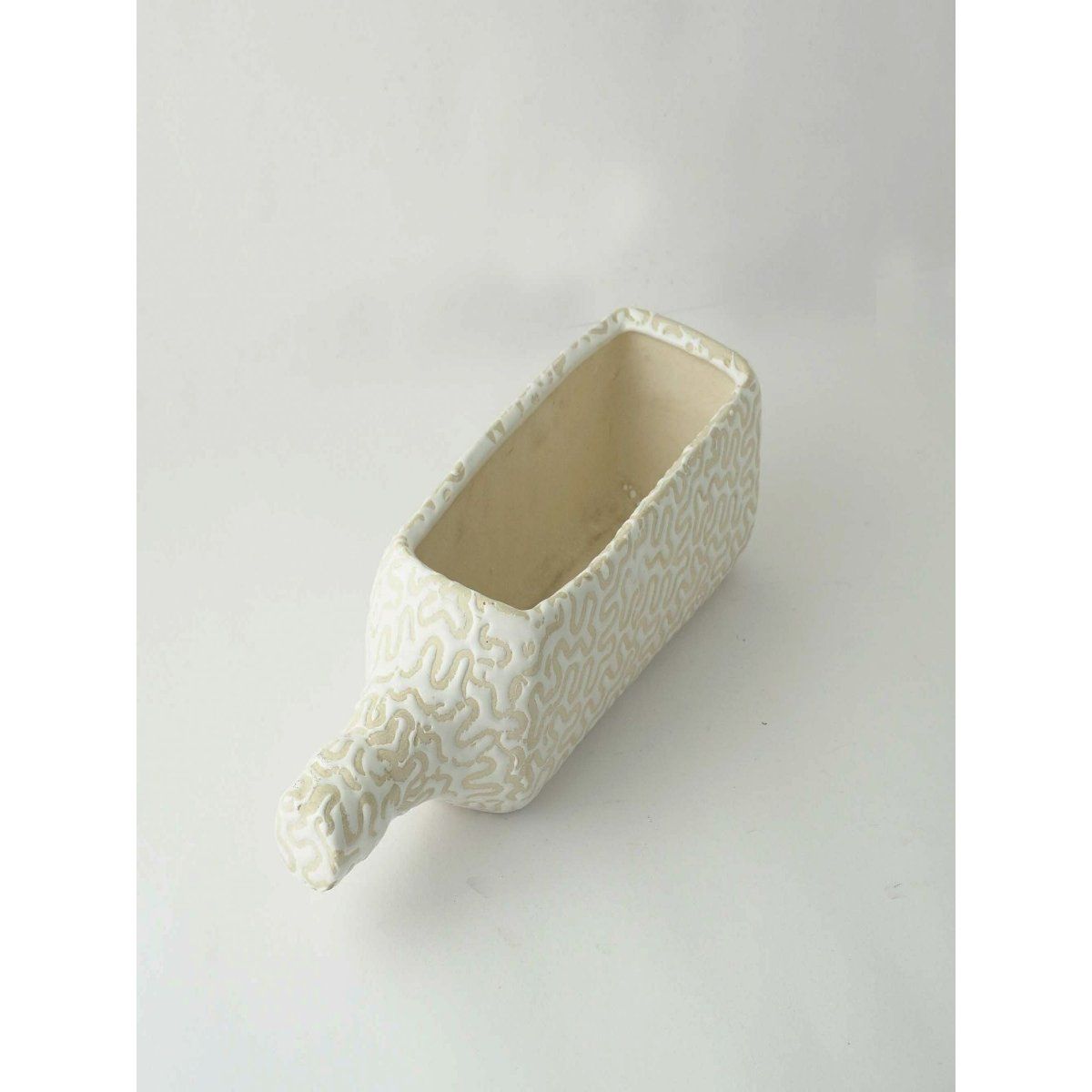 Buy The Decor Mart White Zig - Zag Bottle Planter Online Buy The Decor Mart White Zig - Zag Bottle Planter Online