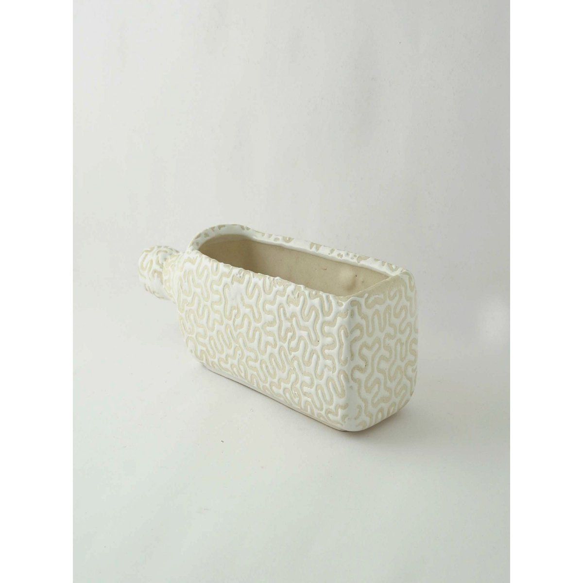 Buy The Decor Mart White Zig - Zag Bottle Planter Online Buy The Decor Mart White Zig - Zag Bottle Planter Online