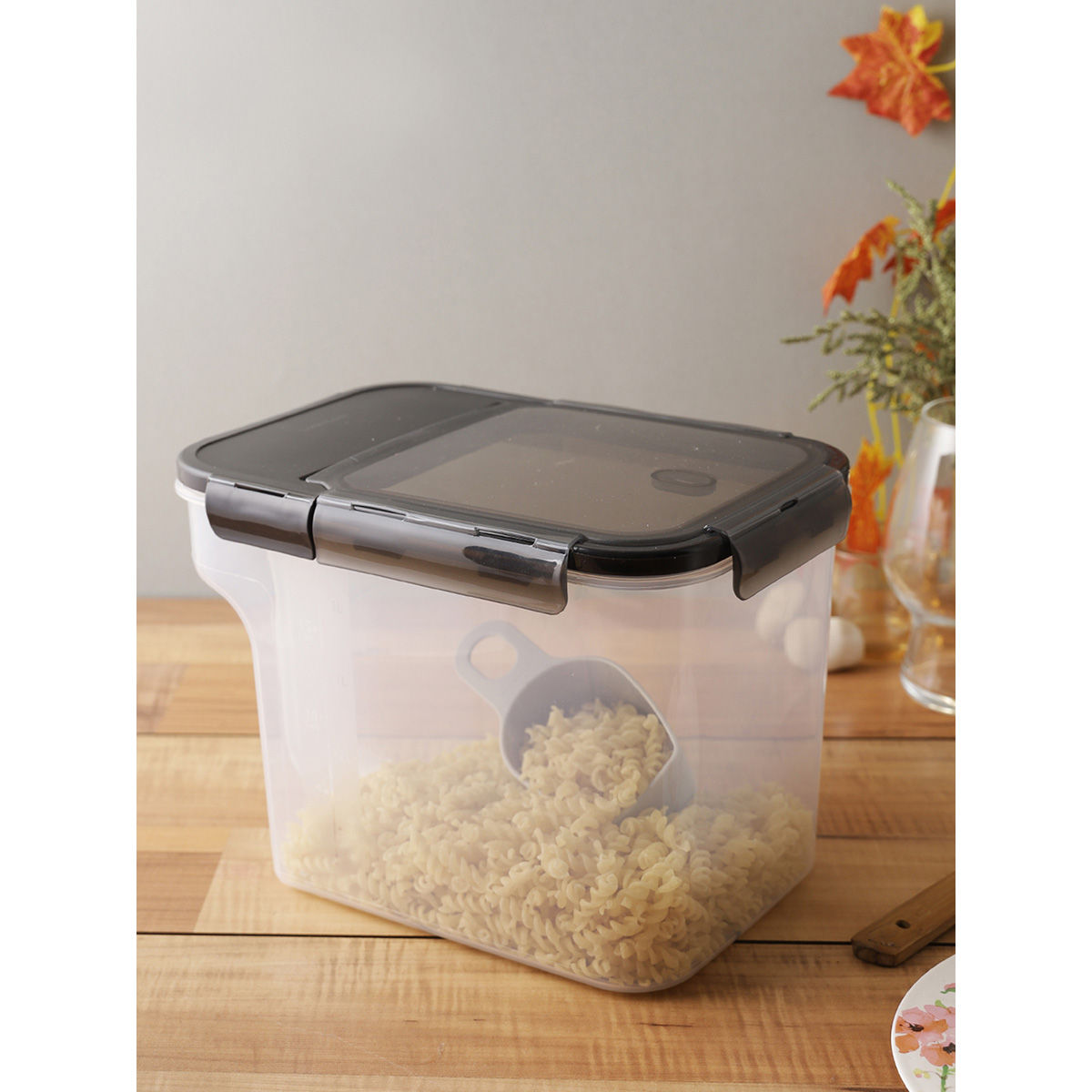Lock & Lock Pantry Airtight Food Storage Container With 180 Ml Scoop ...