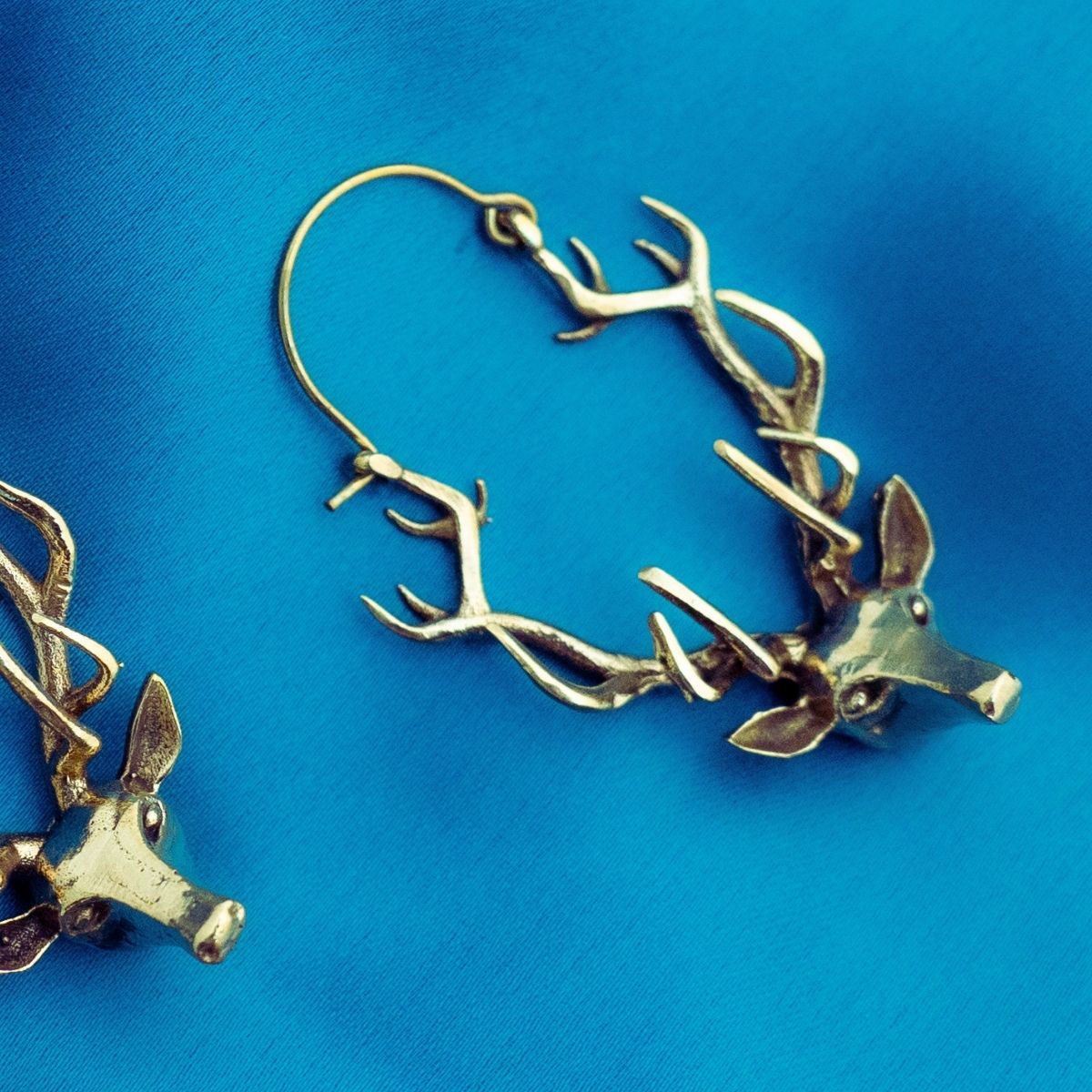 Studio One Love Majestic Stag Earrings Made of Brass in Gold Color: Buy ...