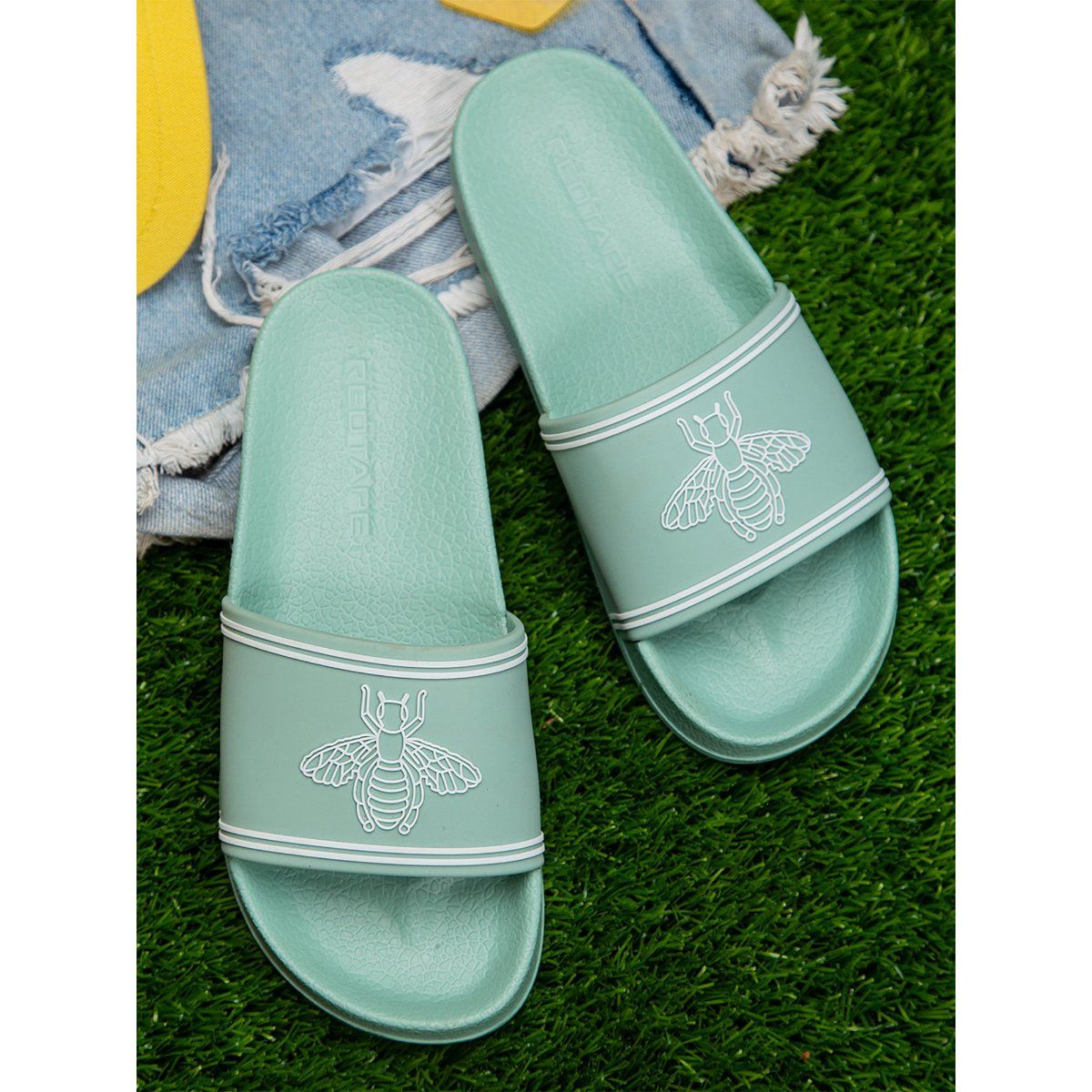 Buy Red Tape Solid Green Sliders Online