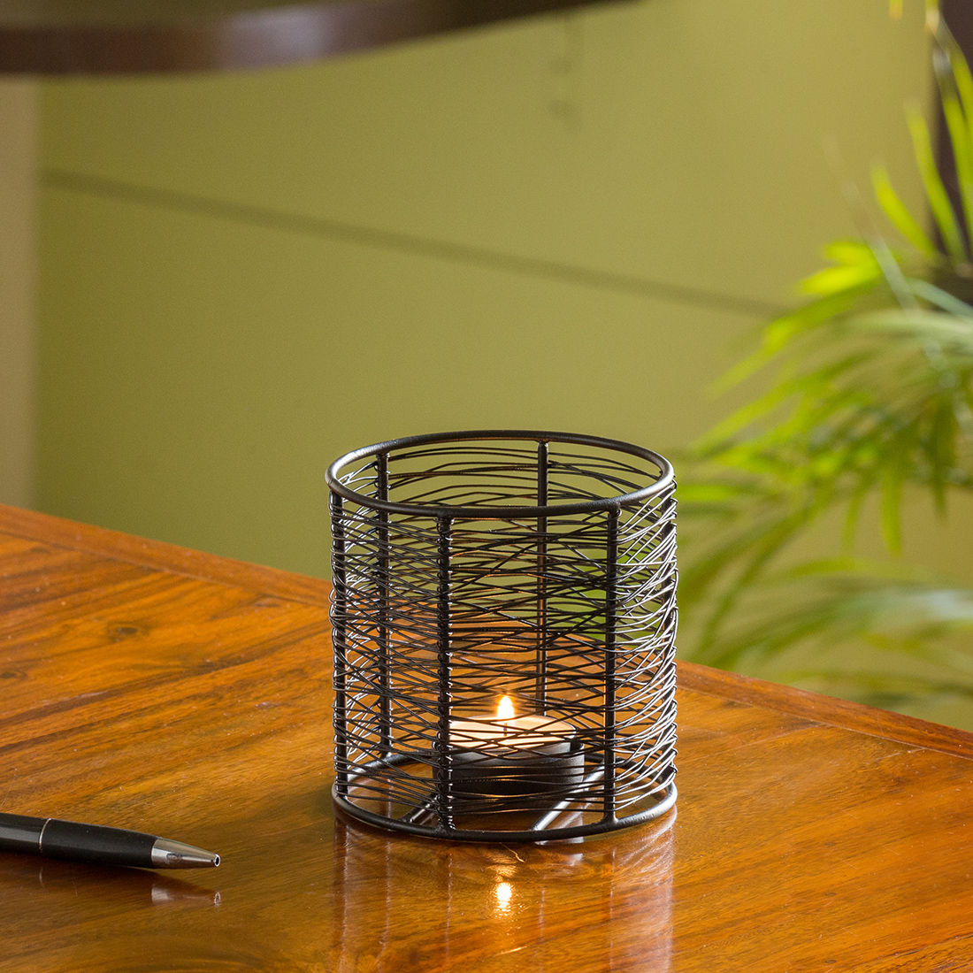 Buy ExclusiveLane Glowing Mesh Cylinder' Hardwired Table Tea-Light ...