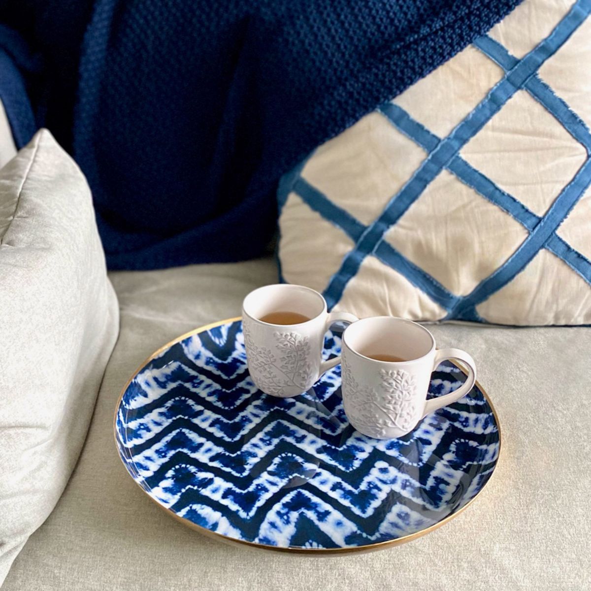 Buy Faaya Gifting Round Serving Tray - Bali Falls Online