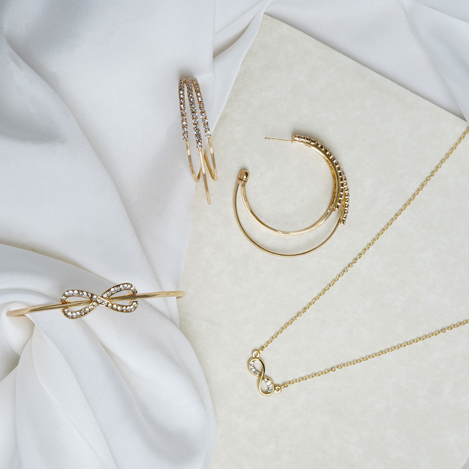 Buy Joker & Witch Infinty Spectrum Jewelry Set For Women Online