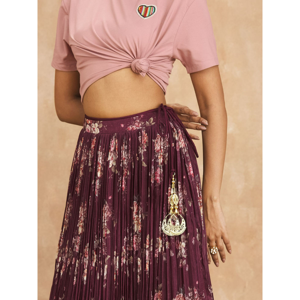 Buy Gajra Gang Pataka Kudi Pink Slogan Badge T shirt GGTOP08 Online