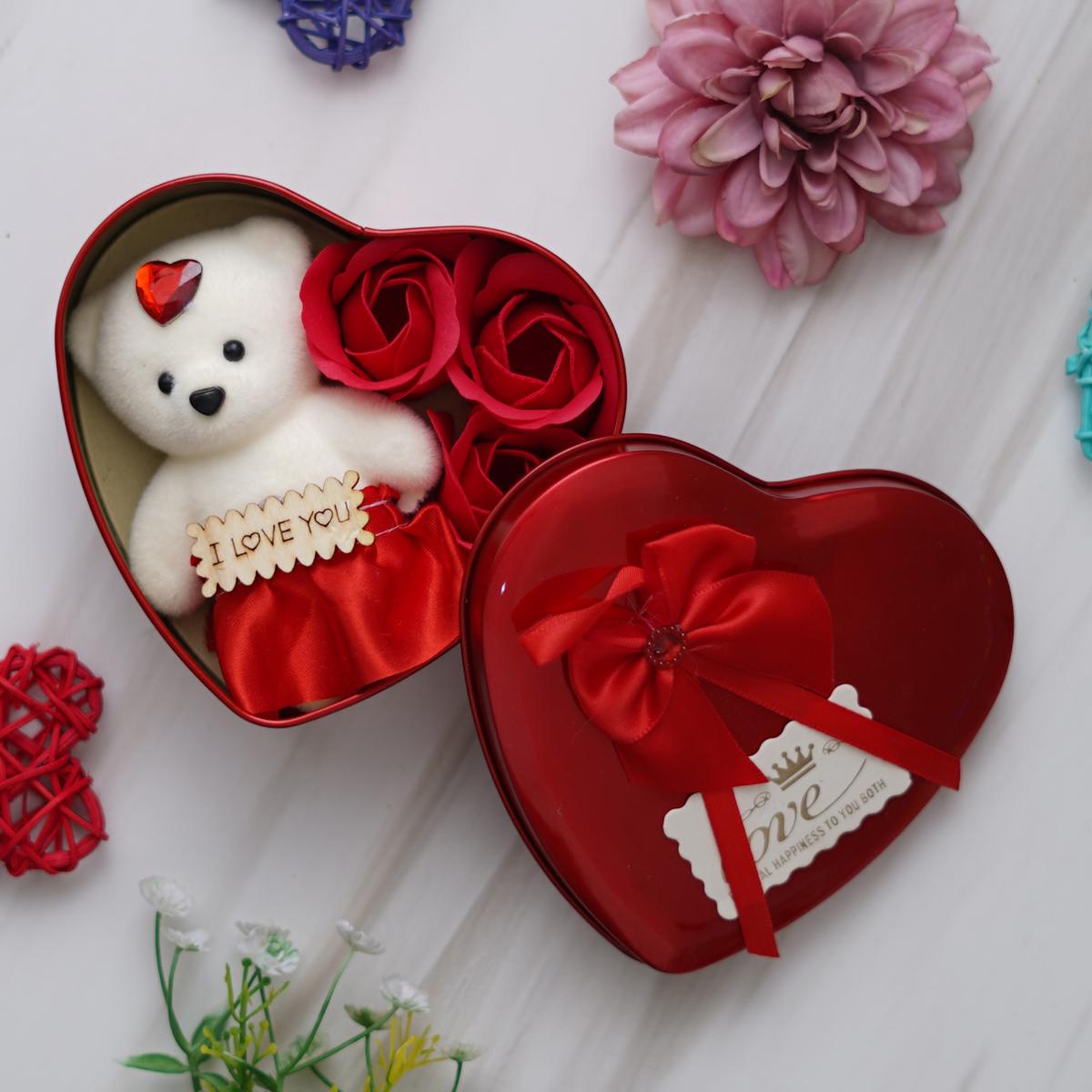 Buy eCraftIndia Combo of Set of 8 Love Gift Cards, Showpiece With Stand ...
