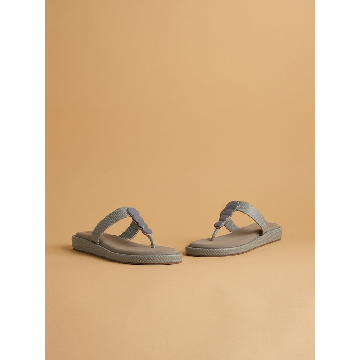 Eridani Textured Grey Bria Flats: Buy Eridani Textured Grey Bria Flats ...