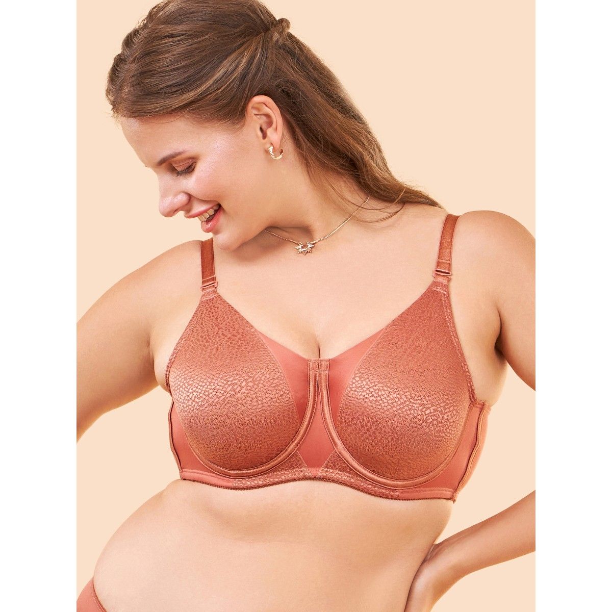 Buy Enamor F124 Smoothening Non Padded Wired Full Coverage Minimizer Bra Online