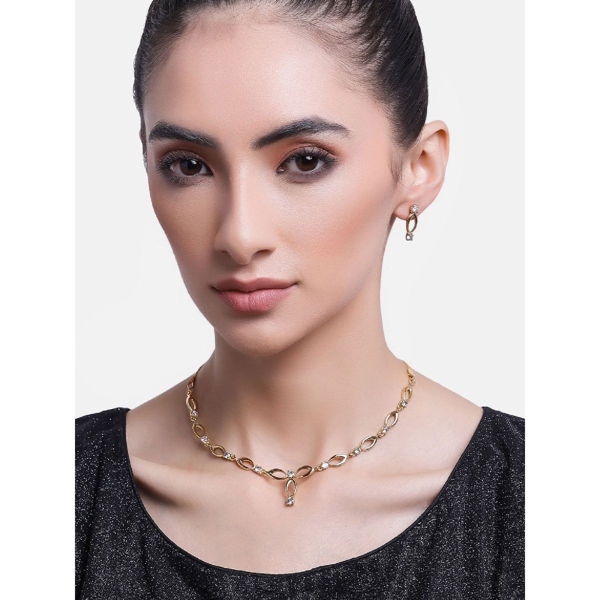 Buy Estele Gold Plated Elliptical Shaped Jewellery Set for Women Online