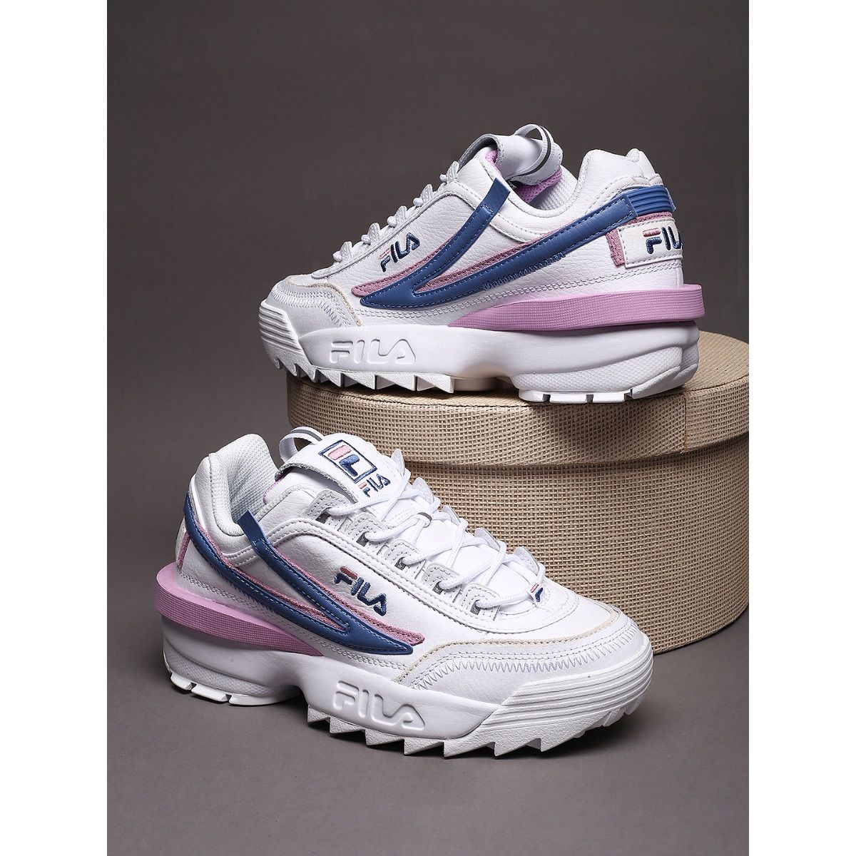 Fila sneakers womens white store